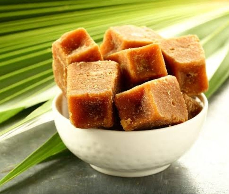 Organic Jaggery Cubes-Big – GreenDNA® India