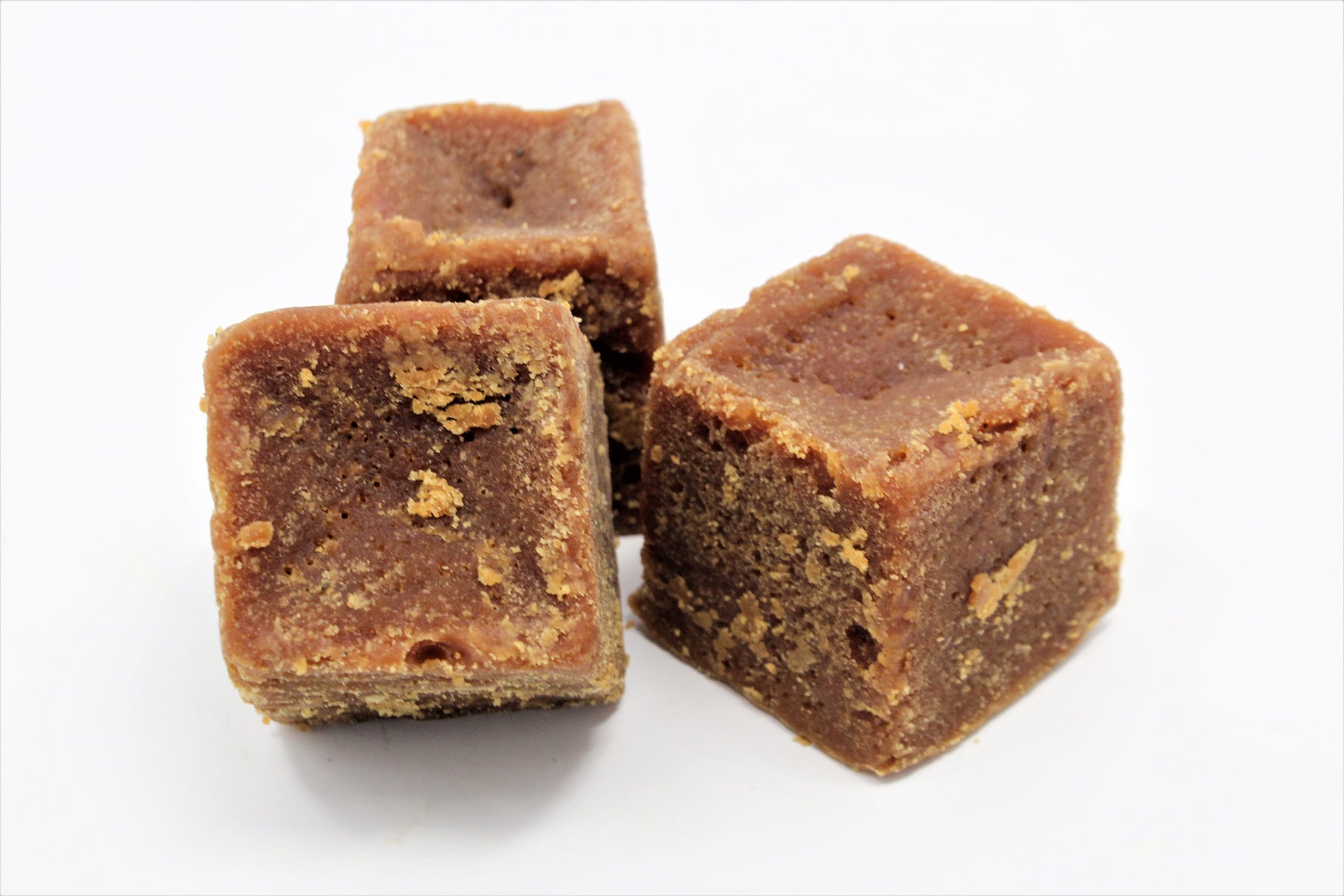Organic Jaggery Cubes-Big – GreenDNA® India